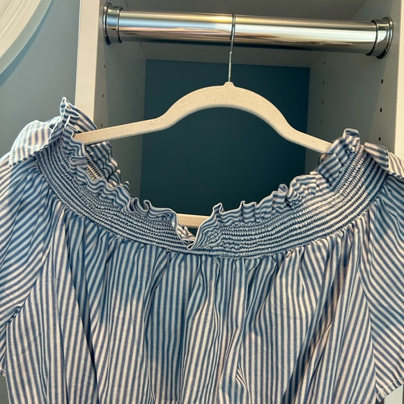 Love Tree | Tops | Nwt Love Tree Ruffled Crop Top Bow Detail At ...